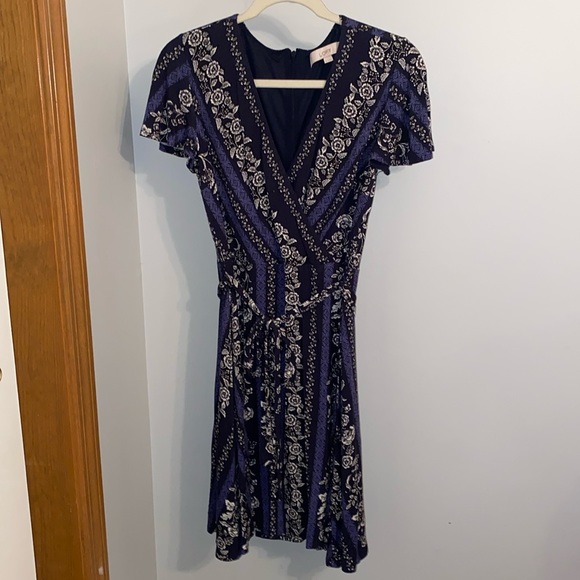 LOFT | Dresses | Loft Paisley Blue Dress Pattern Floral Jersey ...